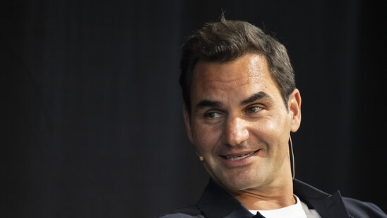 Auch Roger Federer äussert sich zum Doping-Wirbel um Sinner - Hoefner