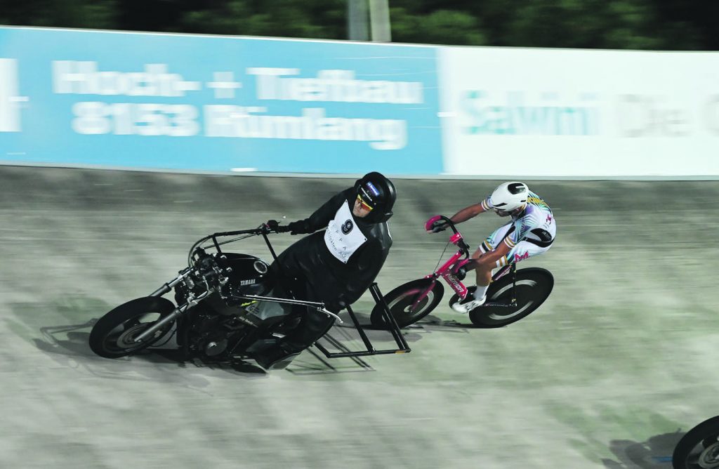 Atzeni wird im letzten Rennen seiner Karriere Vizemeister - Hoefner