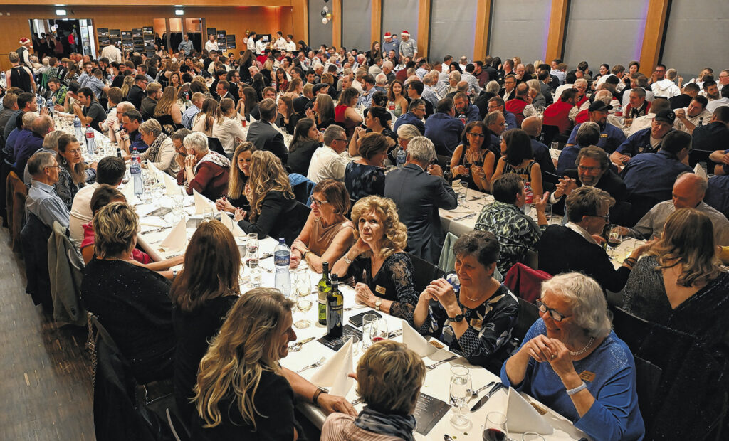 Gemeinde dankt mit Gala für ehrenamtliche Arbeit - Hoefner