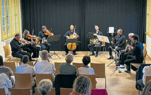 Eisler und Sextette von Saint-Saëns und Ligeti in Lachen - Hoefner