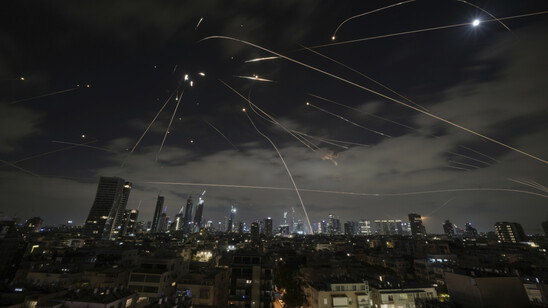 Armeekreise: Iran hat rund 400 Raketen auf Israel gefeuert - Hoefner