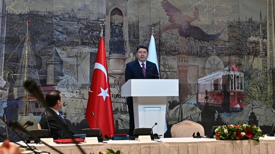 Signa-Marken und -Domains kommen unter den Hammer - Hoefner