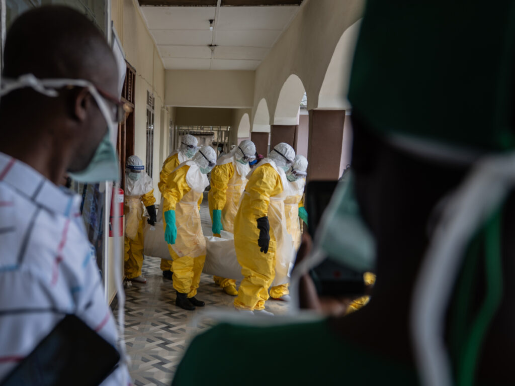 Mehr als 200 Ebola-Tote im Kongo - Höfner Volksblatt
